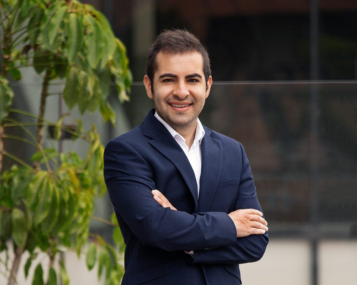 Andrés González - Castalia